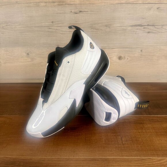 Nike | Shoes | Nike Air Jordan Max Aura 6 Mens Size 5 White Metallic ...